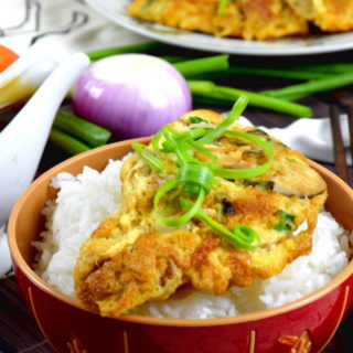 How to make Egg Foo Young- a classic Chinese omelette (芙蓉蛋)