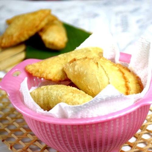 Curry Puffs (Karicpap)- How to make in 3 simple steps