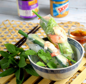 Vietnamese rice paper rolls- How to make (real simple steps) - Taste Of ...