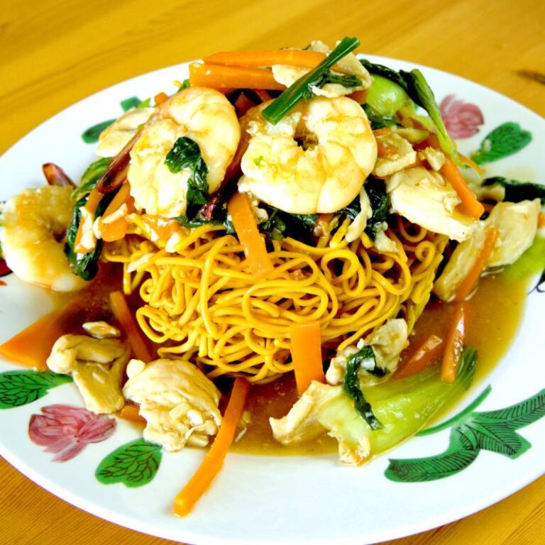 Yi Mein (yee mee / 伊面) - Cantonese noodles recipe - Taste Of Asian Food