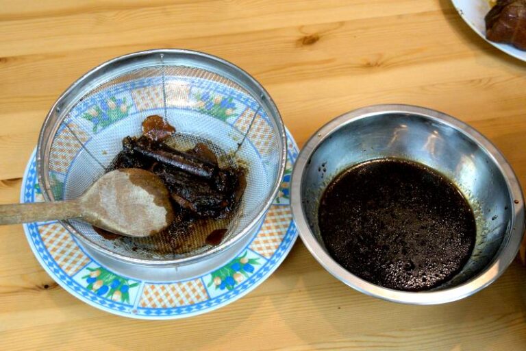 Dong Po Rou (東坡肉)- Classic Braised Pork Belly Recipe