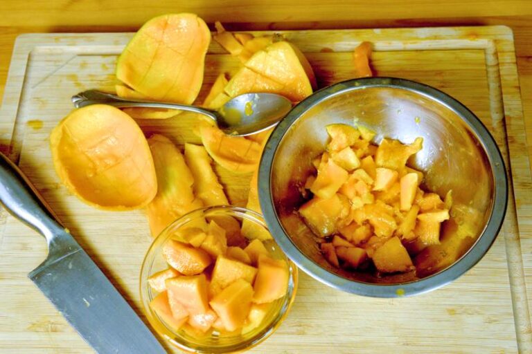 Mango Chicken recipe - Delicious crispy chicken with fresh mango