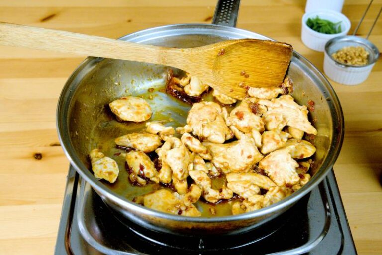 Easy Spicy Garlic Chicken with Sichuan & Cantonese Flavors